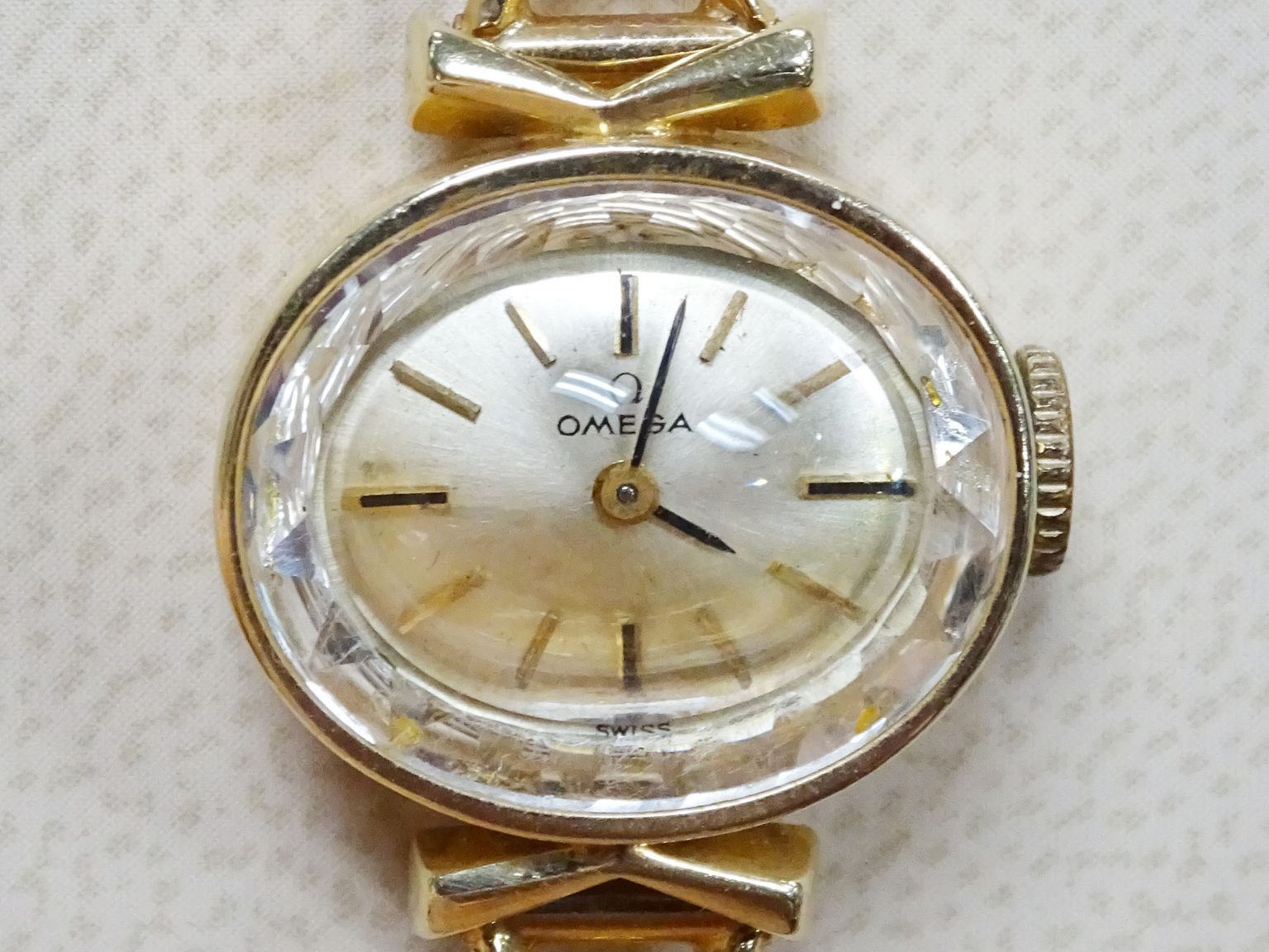 Estate Ladies Omega Side Oval Watch 14k Yellow Gold – Jewelry & Coin Mart